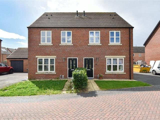3 bedroom semi detached house to rent