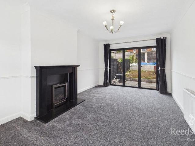 3 bedroom semi detached house to rent