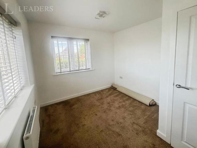 3 bedroom semi detached house to rent