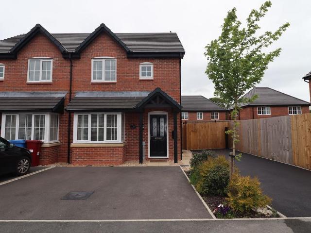 3 bedroom semi detached house to rent