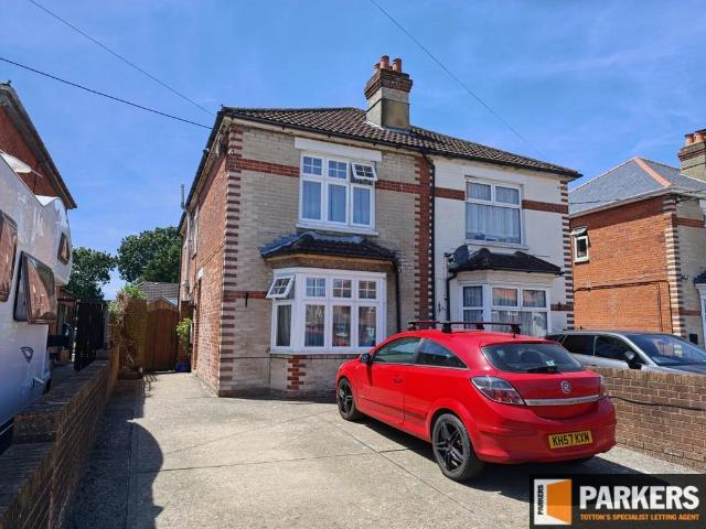 3 bedroom semi detached house to rent