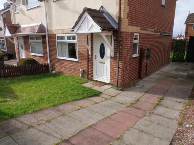 3 bedroom semi detached house to rent