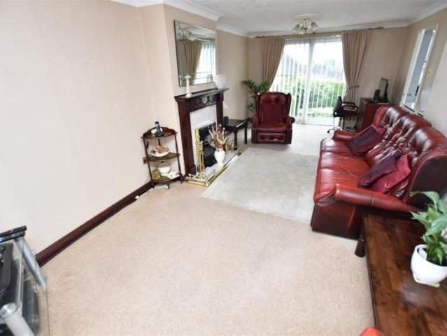 3 bedroom semi detached house to rent