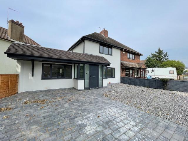 3 bedroom semi detached house to rent