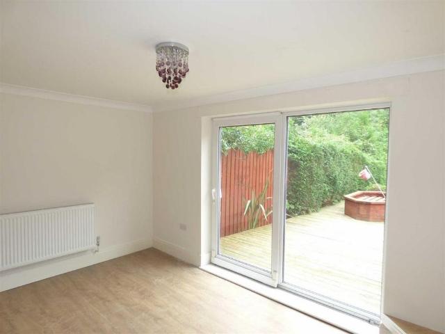 3 bedroom semi detached house to rent