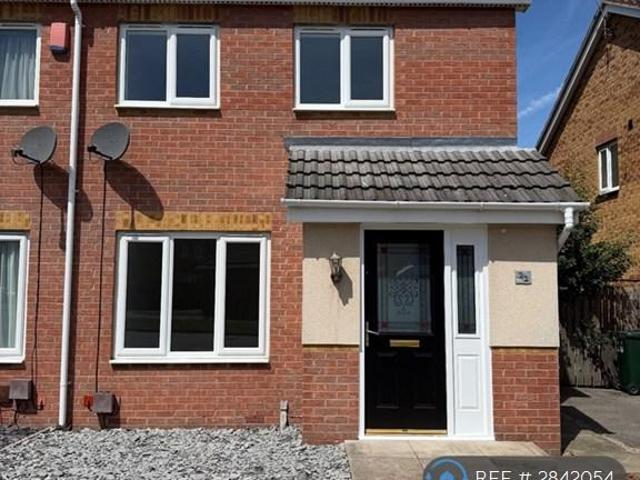 3 bedroom semi detached house to rent