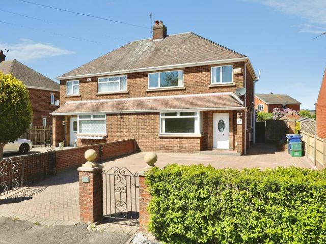 3 bedroom semi detached house to rent