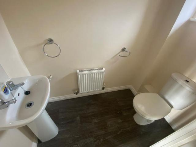 3 bedroom semi detached house to rent