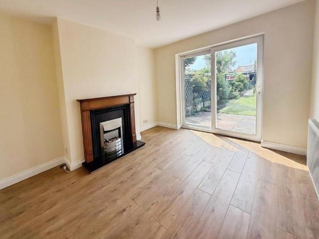 3 bedroom semi detached house to rent
