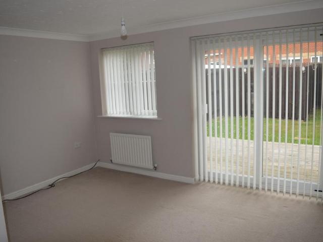 3 bedroom semi detached house to rent