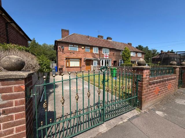 3 bedroom semi detached house to rent