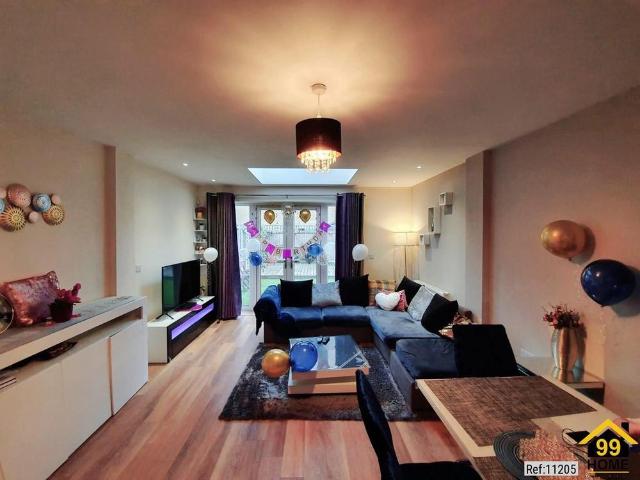 3 bedroom semi detached house to rent