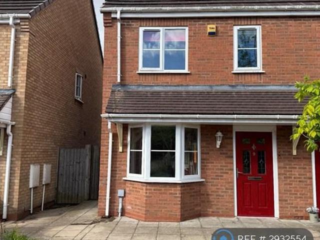 3 bedroom semi detached house to rent