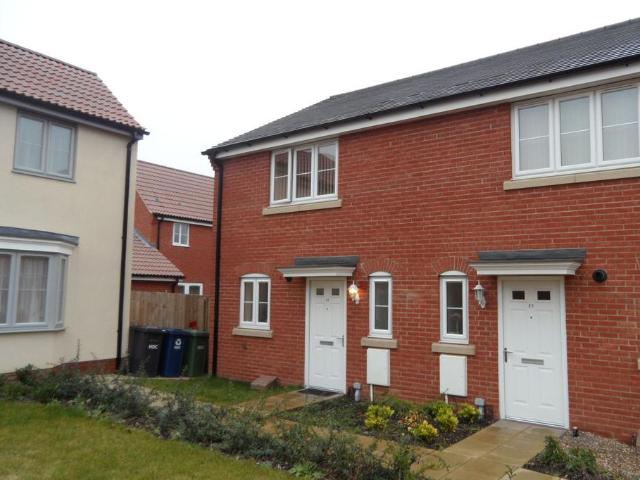 3 bedroom semi detached house to rent