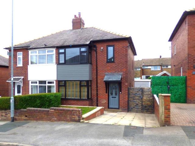 3 bedroom semi detached house to rent