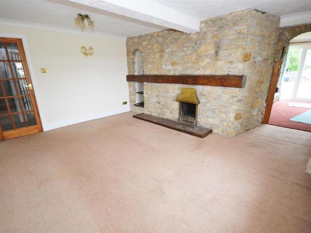 3 bedroom semi detached house to rent
