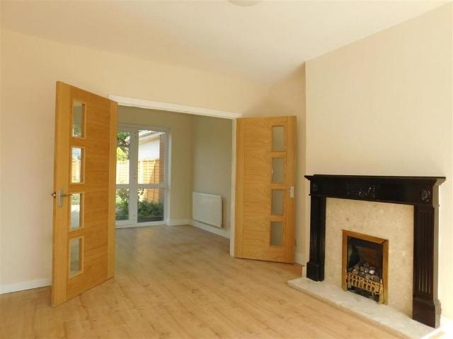 3 bedroom semi detached house to rent