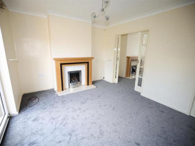 3 bedroom semi detached house to rent