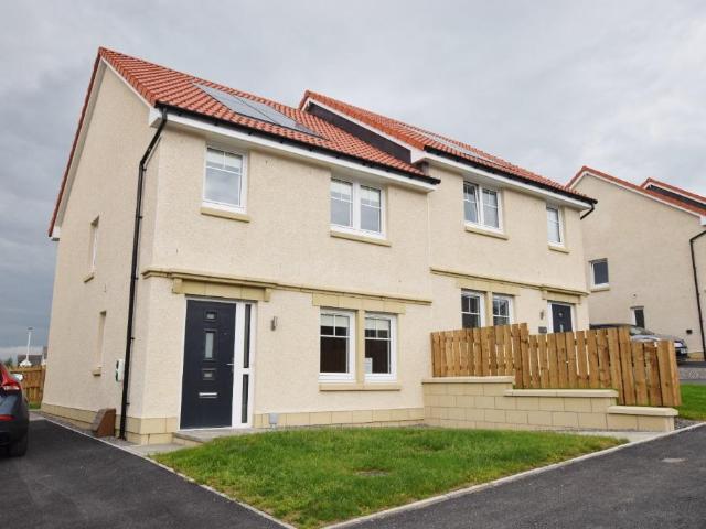 3 bedroom semi detached house to rent