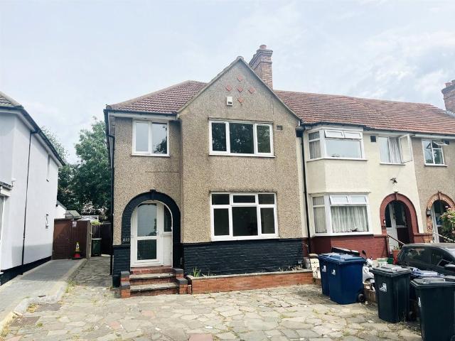 3 bedroom semi detached house to rent