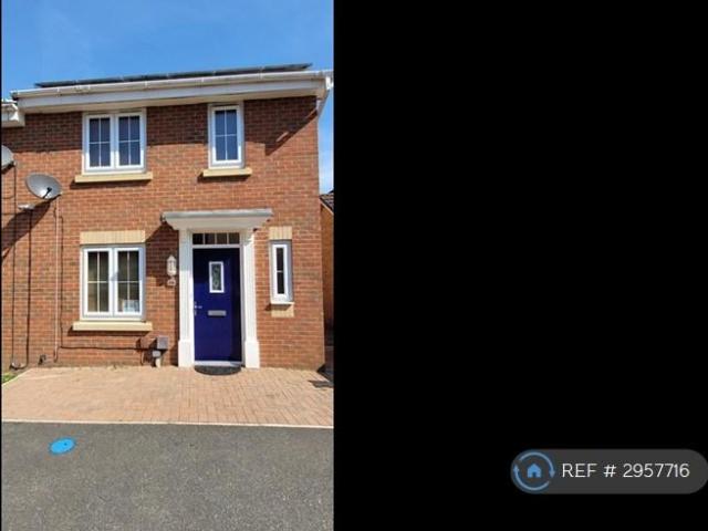 3 bedroom semi detached house to rent