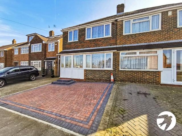 3 bedroom semi detached house to rent