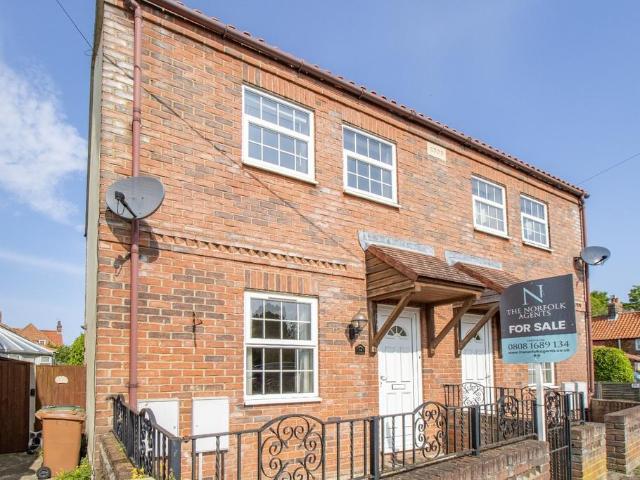 3 bedroom semi detached house to rent