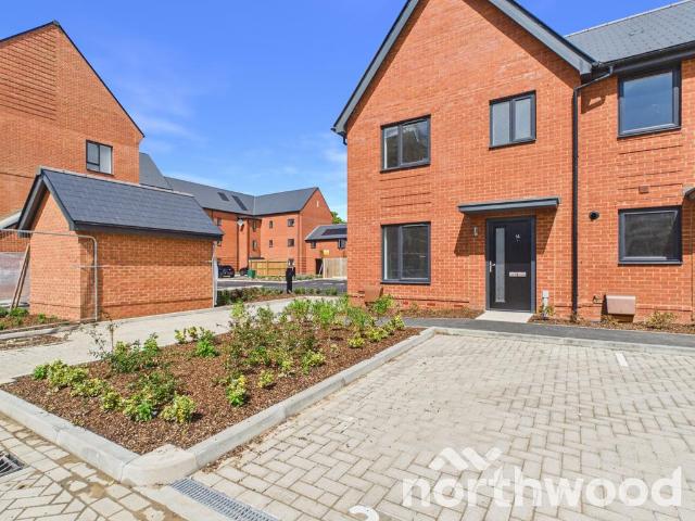3 bedroom semi detached house to rent