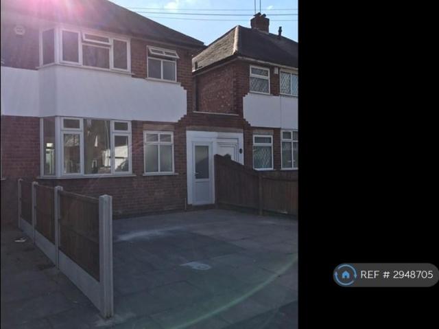 3 bedroom semi detached house to rent