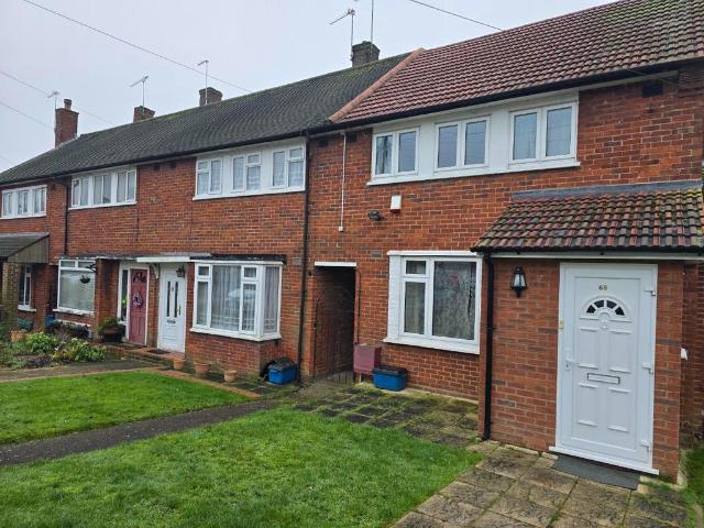 3 bedroom semi detached house to rent