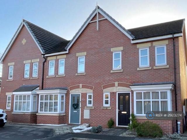 3 bedroom semi detached house to rent