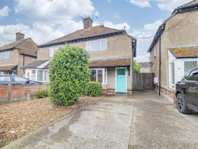 3 bedroom semi detached house to rent