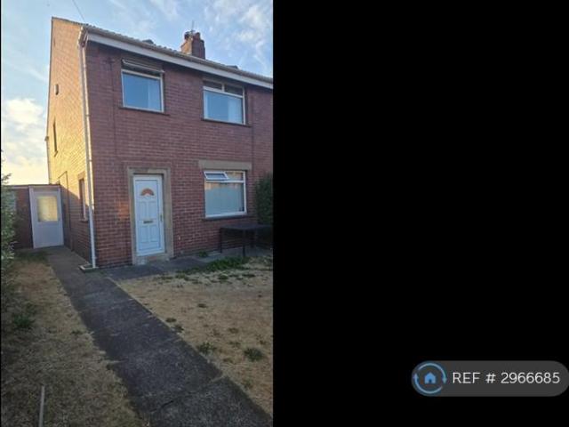 3 bedroom semi detached house to rent