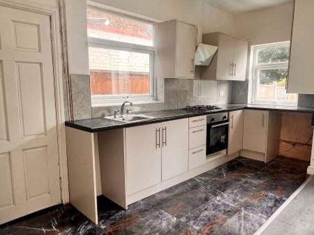 3 bedroom semi detached house to rent