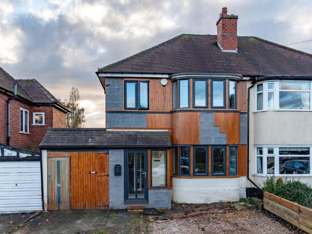 3 bedroom semi detached house to rent