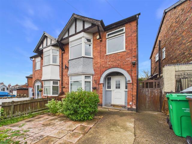 3 bedroom Semi detached house Let Agreed