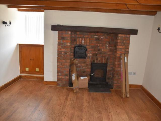3 bedroom semi detached house to rent