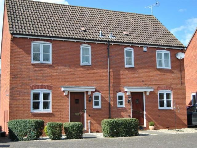 3 bedroom semi detached house to rent