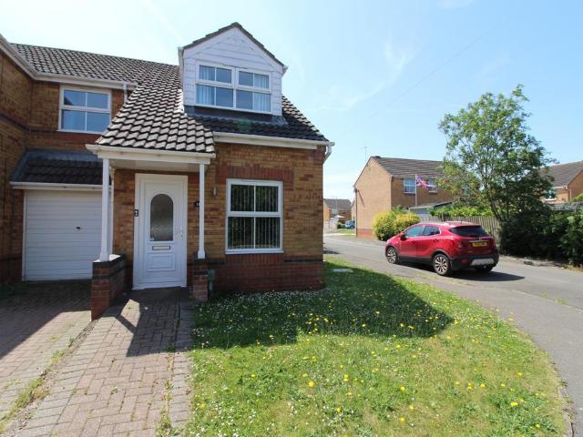 3 bedroom semi detached house to rent