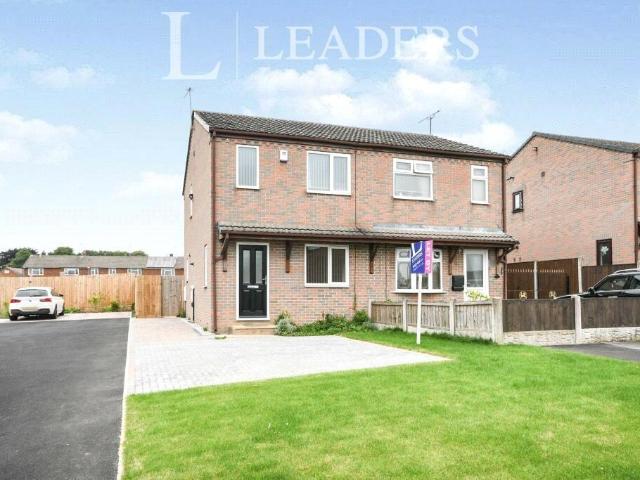3 bedroom semi detached house to rent