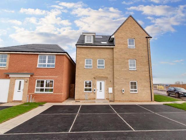 3 bedroom semi detached house to rent