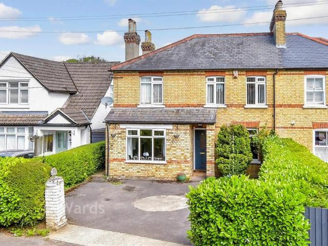 3 bedroom semi detached house for sale