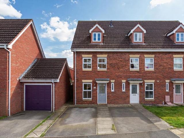 3 bedroom semi detached house for sale