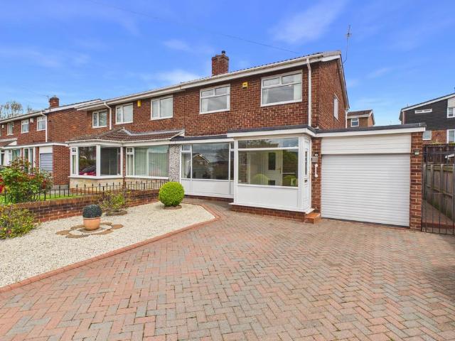 3 bedroom semi detached house for sale
