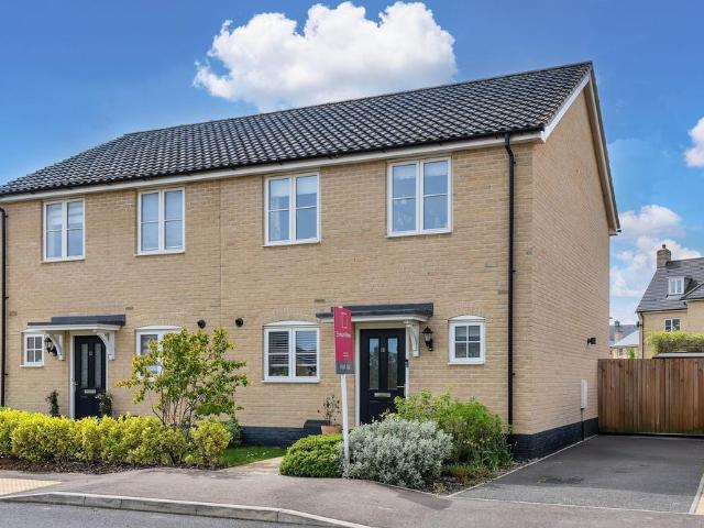 3 bedroom semi detached house for sale