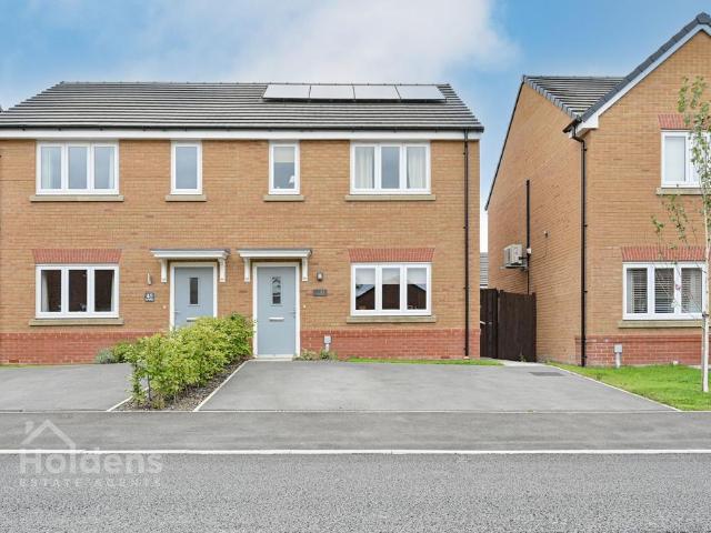3 bedroom semi detached house for sale