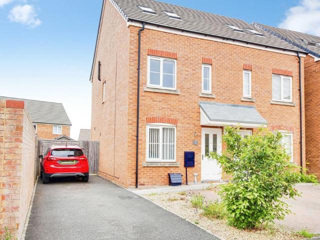 3 bedroom semi detached house for sale