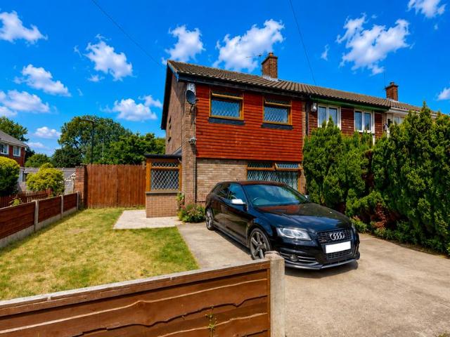 3 bedroom semi detached house for sale