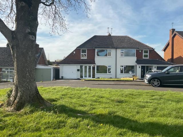 3 bedroom semi detached house for sale
