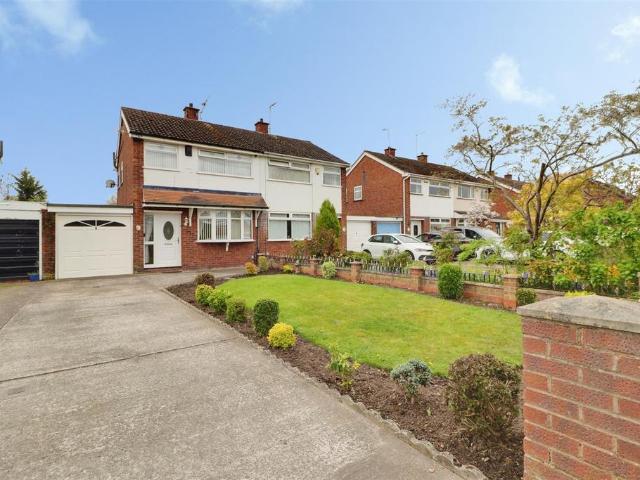 3 bedroom semi detached house for sale